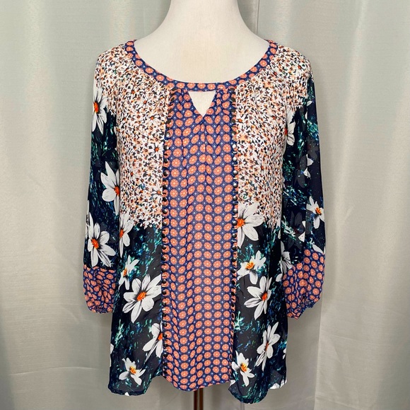 fig and flower | Tops | Anthro Figflower Daisy Peasant Blouse | Poshmark